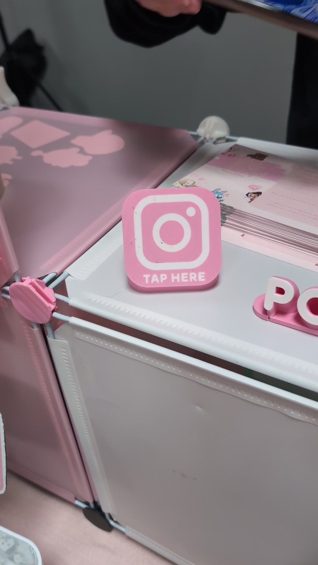 Custom Instagram NFC Tappable Sign – Porzellan Props
